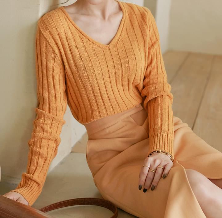 common unique - ROMIL LAMBSWOOL GOLGI V NECK KNIT - Codibook.