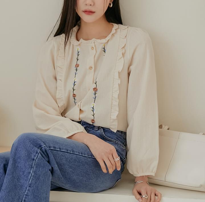 common unique - Floral Embroidered Frill Blouse - Codibook.