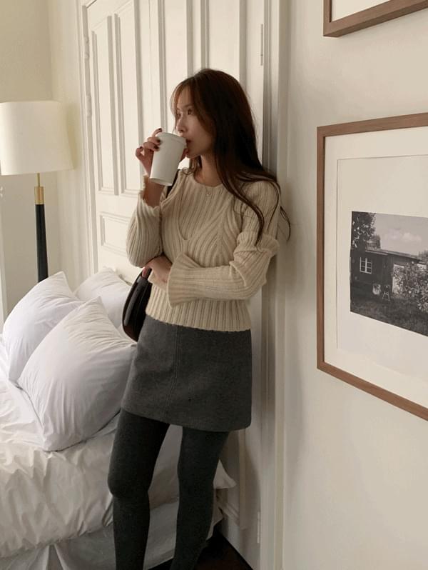 moodinslow - Kozel Layered Knitwear - Codibook.